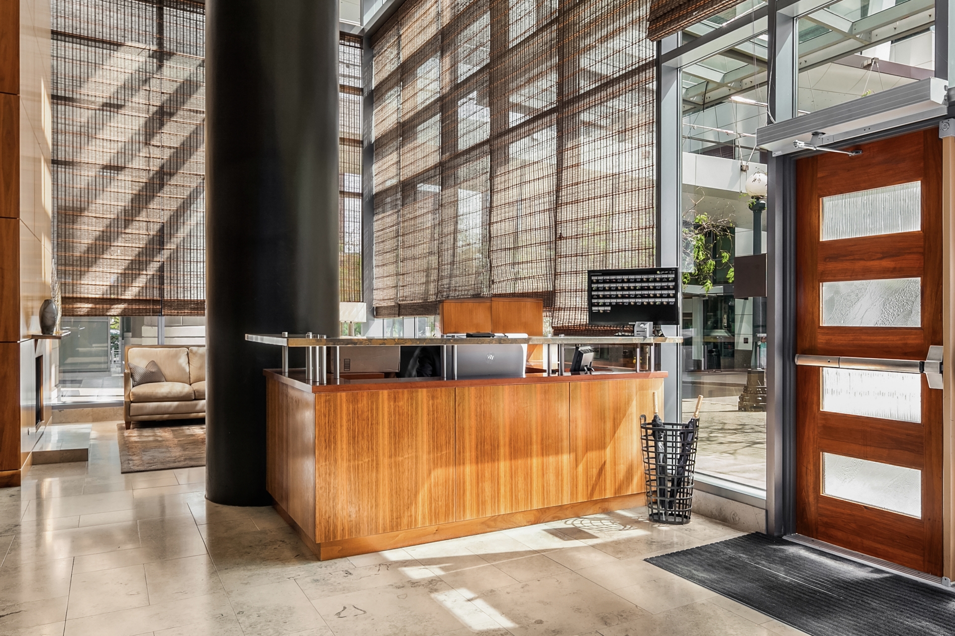 One Lincoln Tower - Condos For Sale at One Lincoln Tower in Bellevue ...